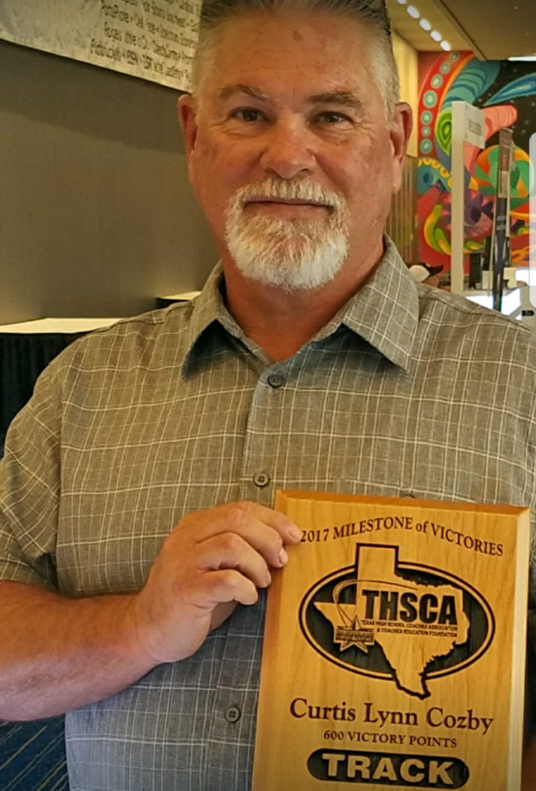 Cozby recognized by THSCA for 600 point achievement – The Devine News