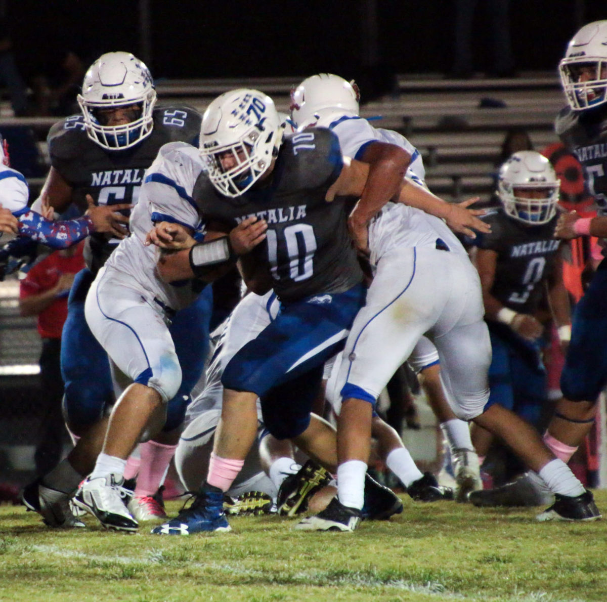Mustangs muscle win over Stockdale – The Devine News