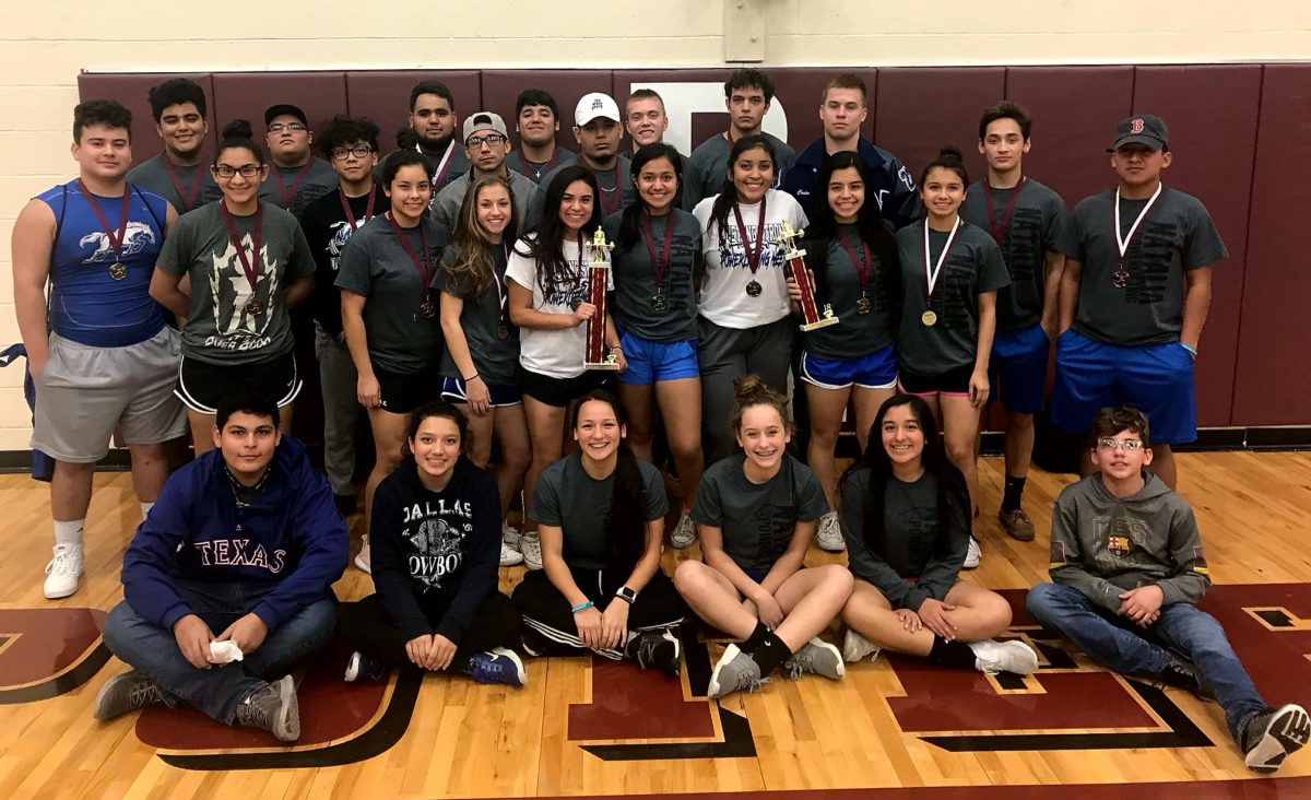 Natalia Mustangs win gold at Poteet powerlifting meet – The Devine News