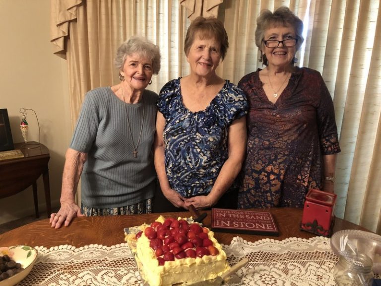 Current Events Club holds season’s first meeting – The Devine News