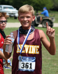Devine MS Bandera XC recap; Tanner Davis wins gold – The Devine News