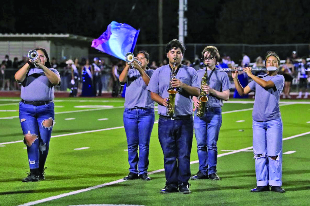 Lytle High School Band Goes to Land of Oz – The Devine News