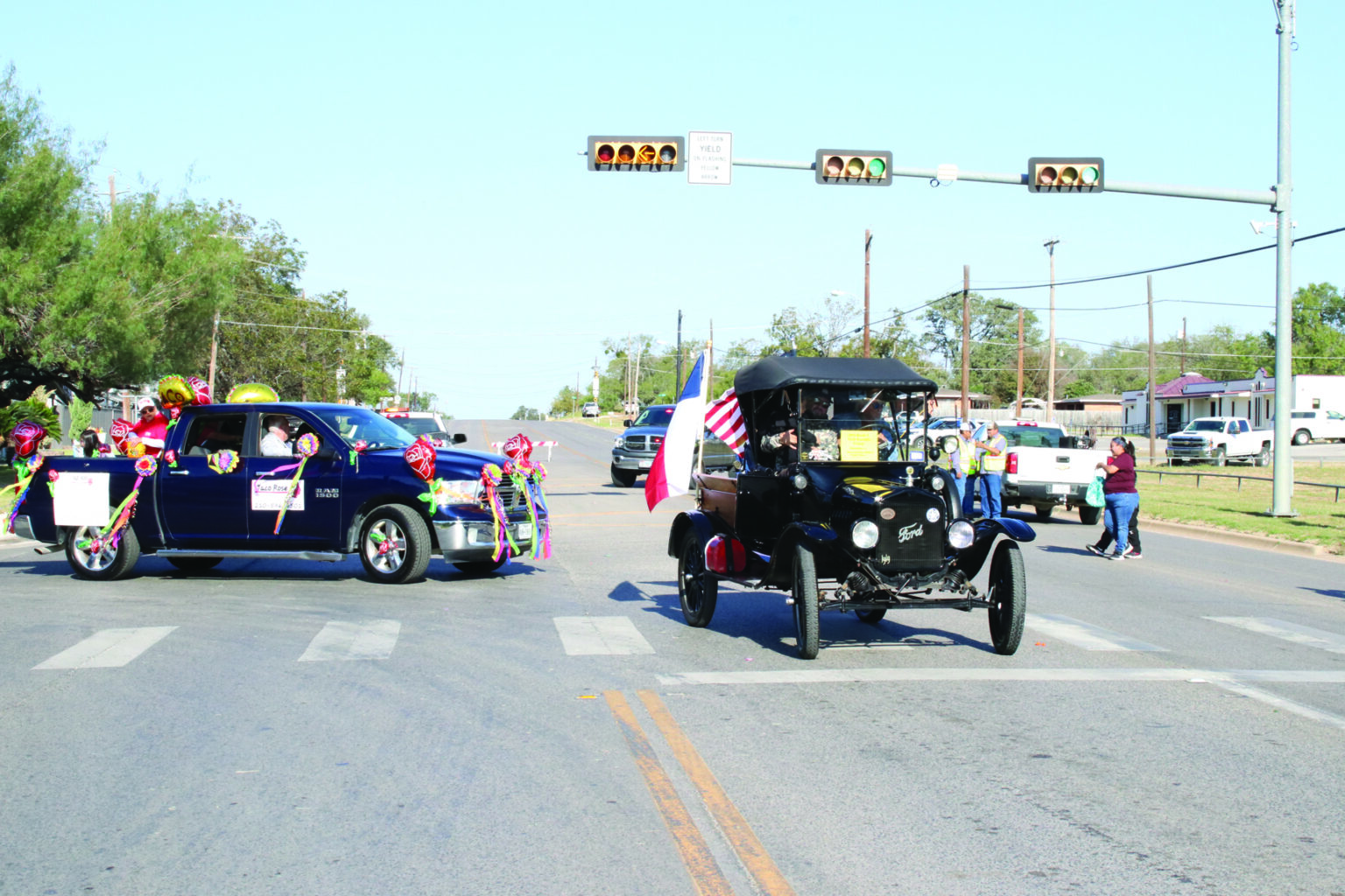 Fall Festival Parade photos! – The Devine News
